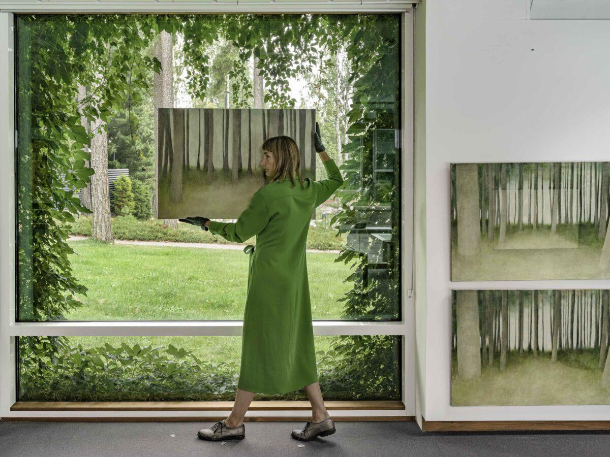 Photographer Elina Brotherus makes herself at home in the Didrichsen ...